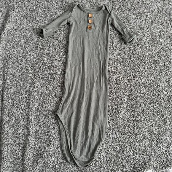 Caden Lane Knotted Gowns
